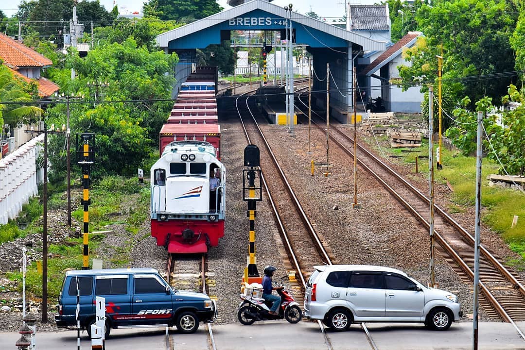 Jadwal Kereta Api Stasiun Brebes Terbaru Tahun 2026